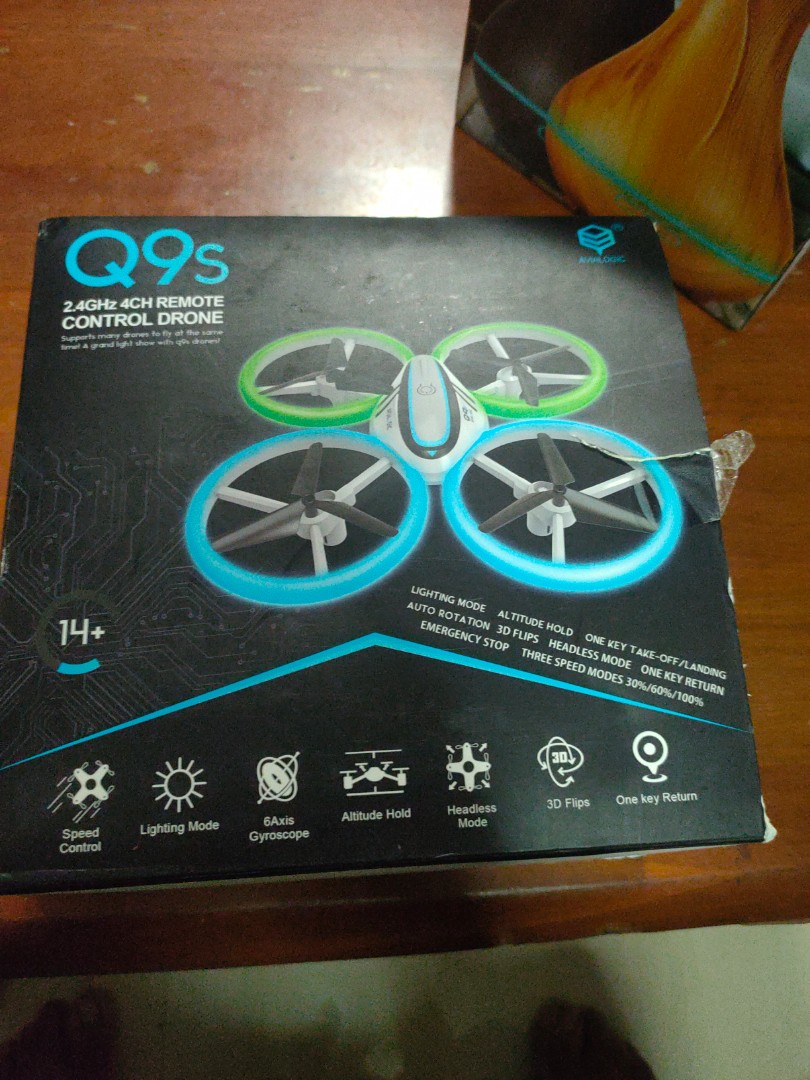 Q9s kids Drone, TV & Home Appliances, Other Home Appliances on Carousell