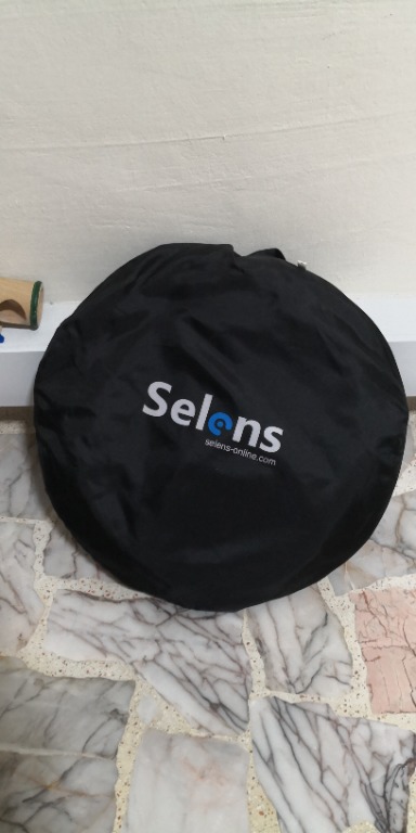 5 in 1 reflector with hand grip, Photography, Photography Accessories ...