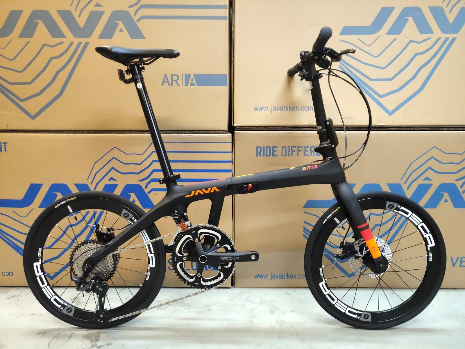 又交收一部 黑紅色 最新款 JAVA ARIA 24速 20吋 451 碳纖維 折叠車, 運動產品, 單車及配件, 單車 - Carousell