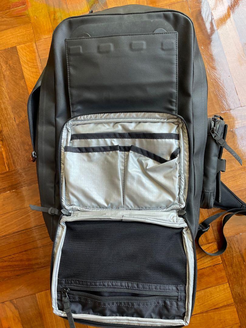 Black Ember citadel modular backpack, 男裝, 袋, 背包 - Carousell
