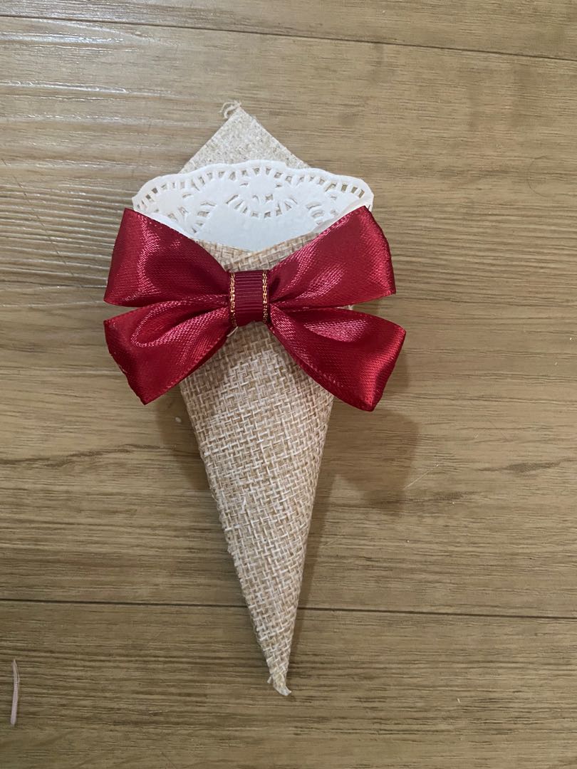 Bunga Rampai cone (maroon), Hobbies & Toys, Stationery & Craft ...