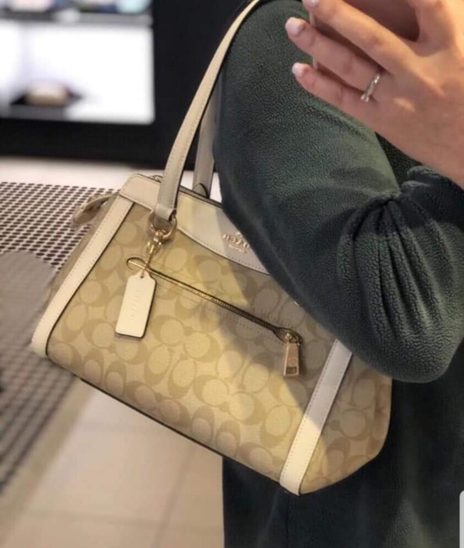 Coach kailey carryall in signature canvas, Women's Fashion, Bags ...