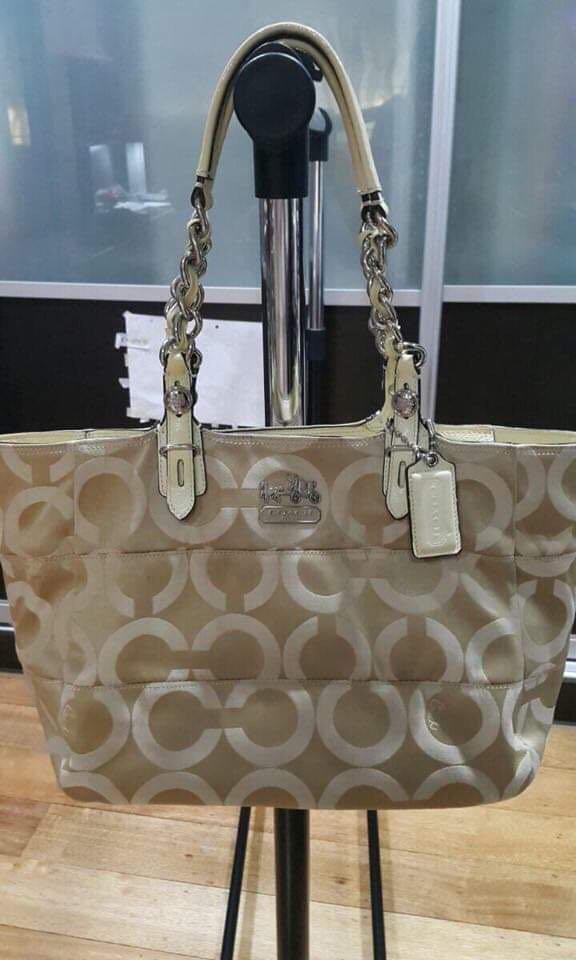 Coach Logo Bag, Luxury, Bags & Wallets on Carousell