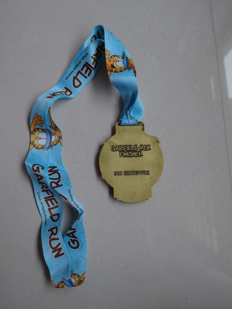Garfield run medal, Hobbies & Toys, Memorabilia & Collectibles, Fan ...