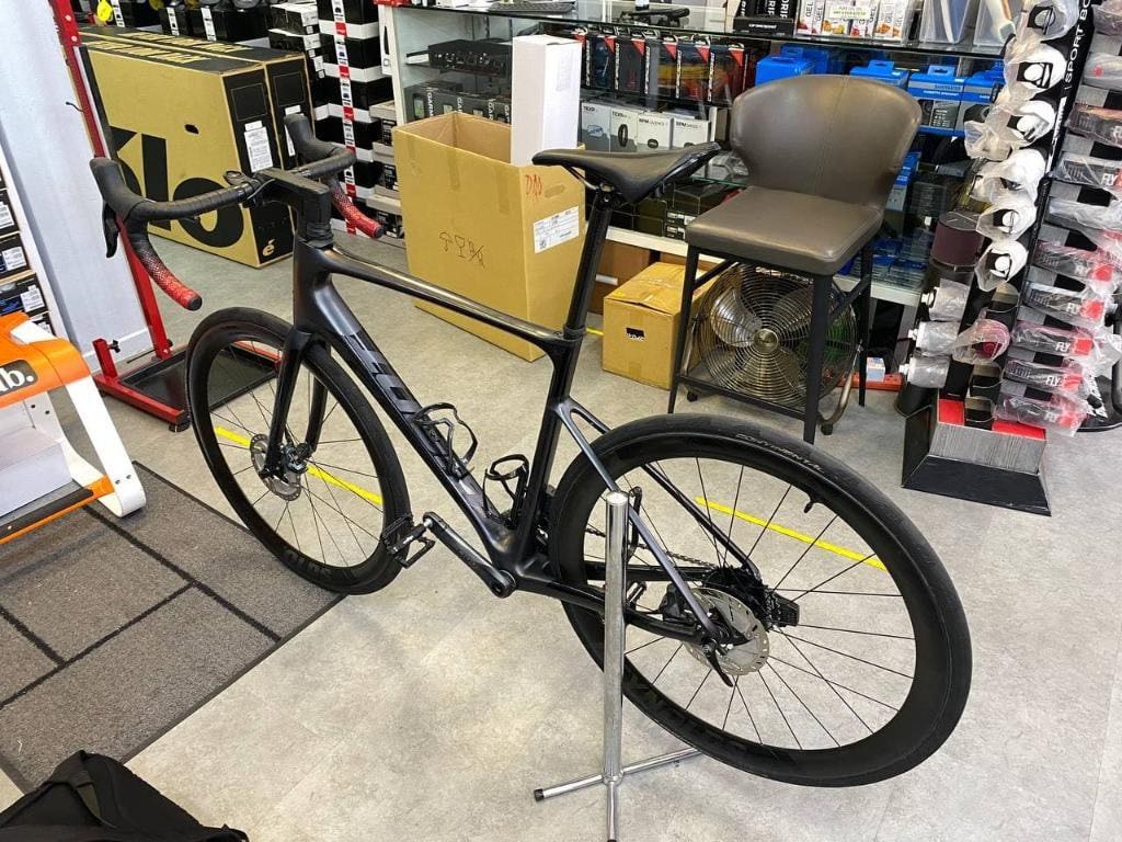 Giant Defy Advanced Pro 1 SRAM Force AXS ML, Sports Equipment, Bicycles ...