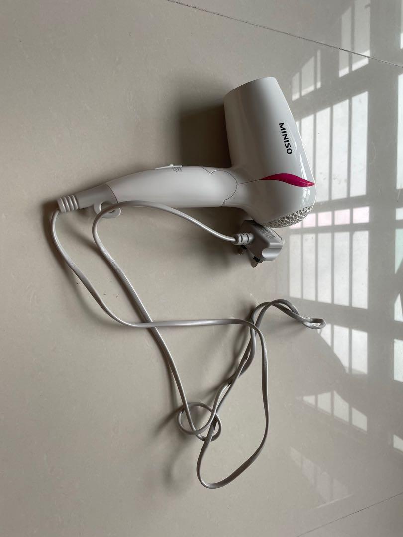 Miniso hair dryer, Beauty & Personal Care, Hair on Carousell