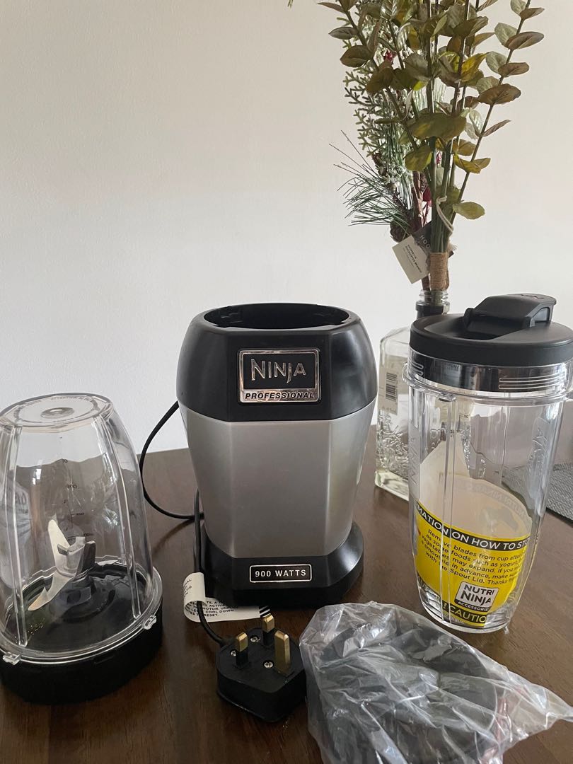 NINJA PRO BLENDER - BL450 - 900 watts with to go cups , TV & Home ...