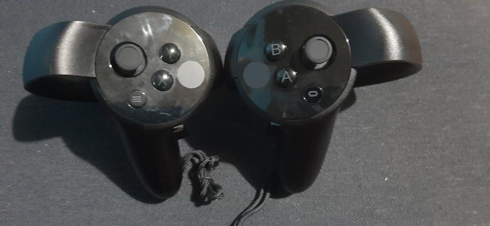 OCULUS RIFT CV1 TOUCH CONTROLLERS, Computers & Tech, Parts ...