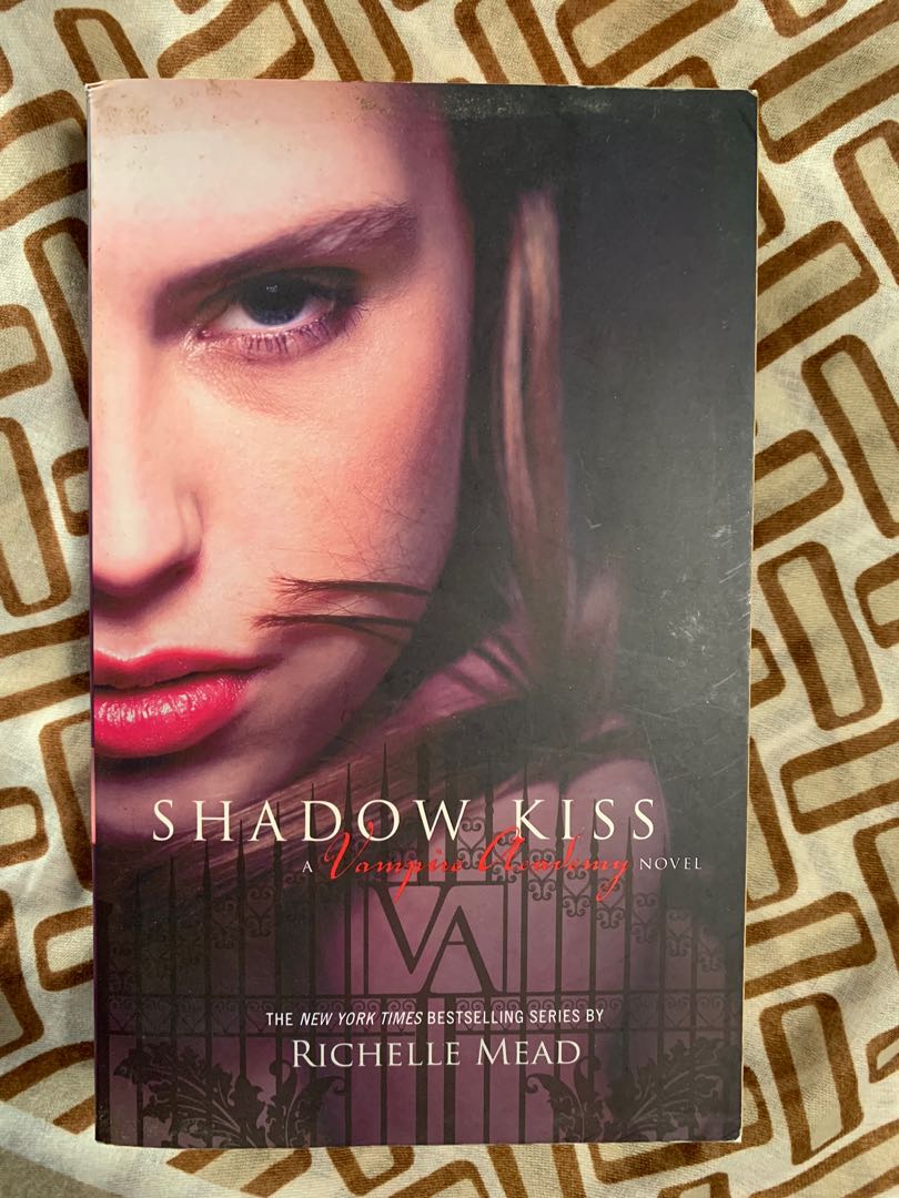 Shadow Kiss by Richelle Mead, Hobbies & Toys, Books & Magazines ...