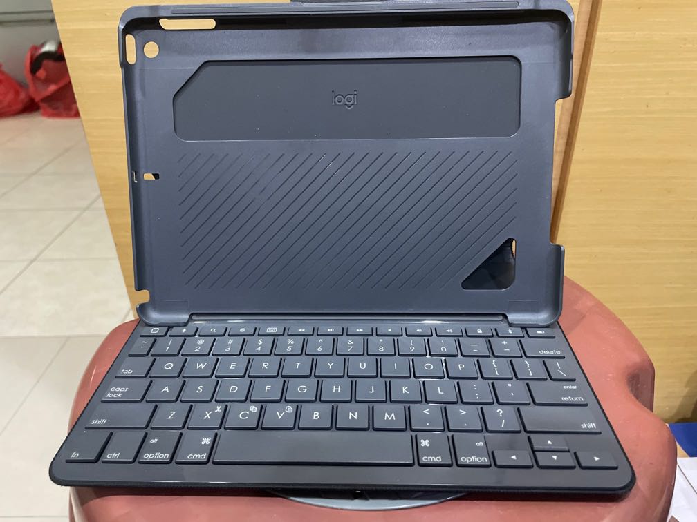 Used Logi Slim Folio Computers Tech Parts Accessories Other Accessories On Carousell