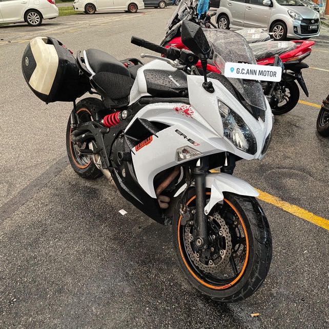 2013 Kawasaki Er6f Er6 with Givi Side Box, Motorbikes on Carousell