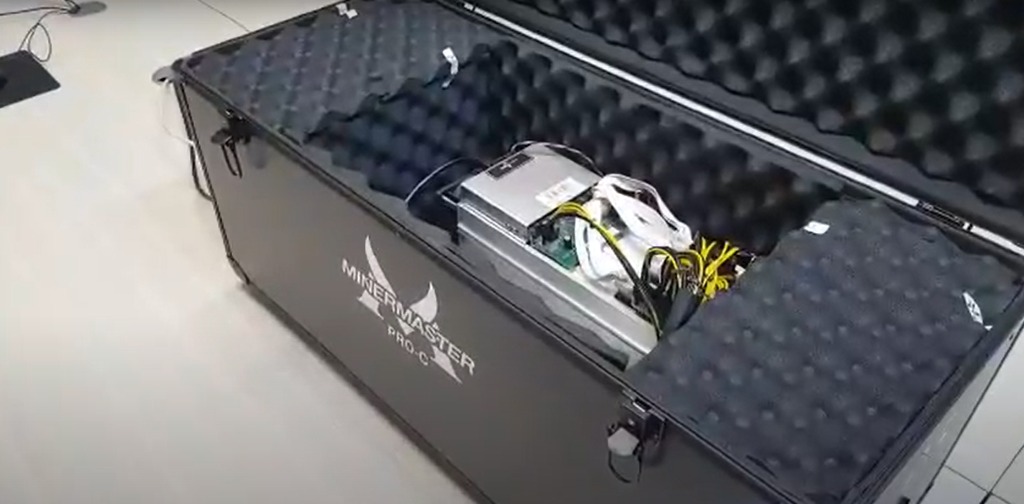 Antminer L3+ with Silencer Box, Computers & Tech, Parts & Accessories ...