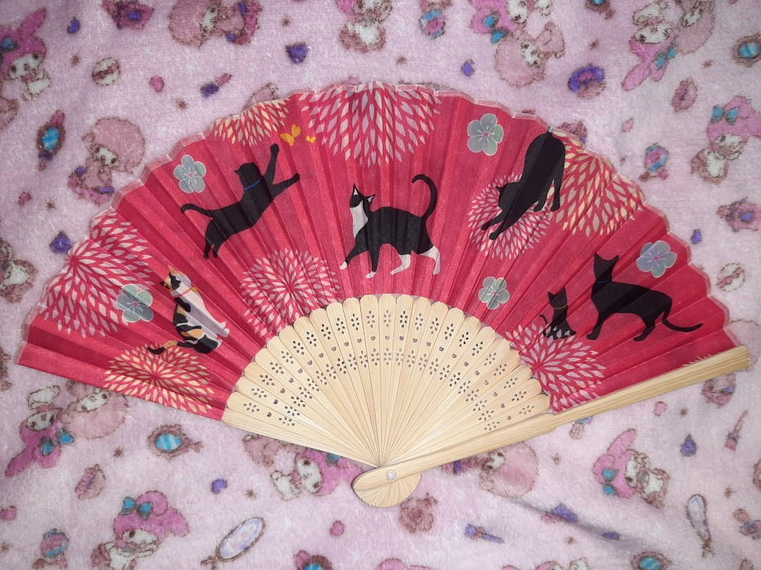 Folding Fan Cats Design, Women's Fashion, Watches & Accessories, Other ...