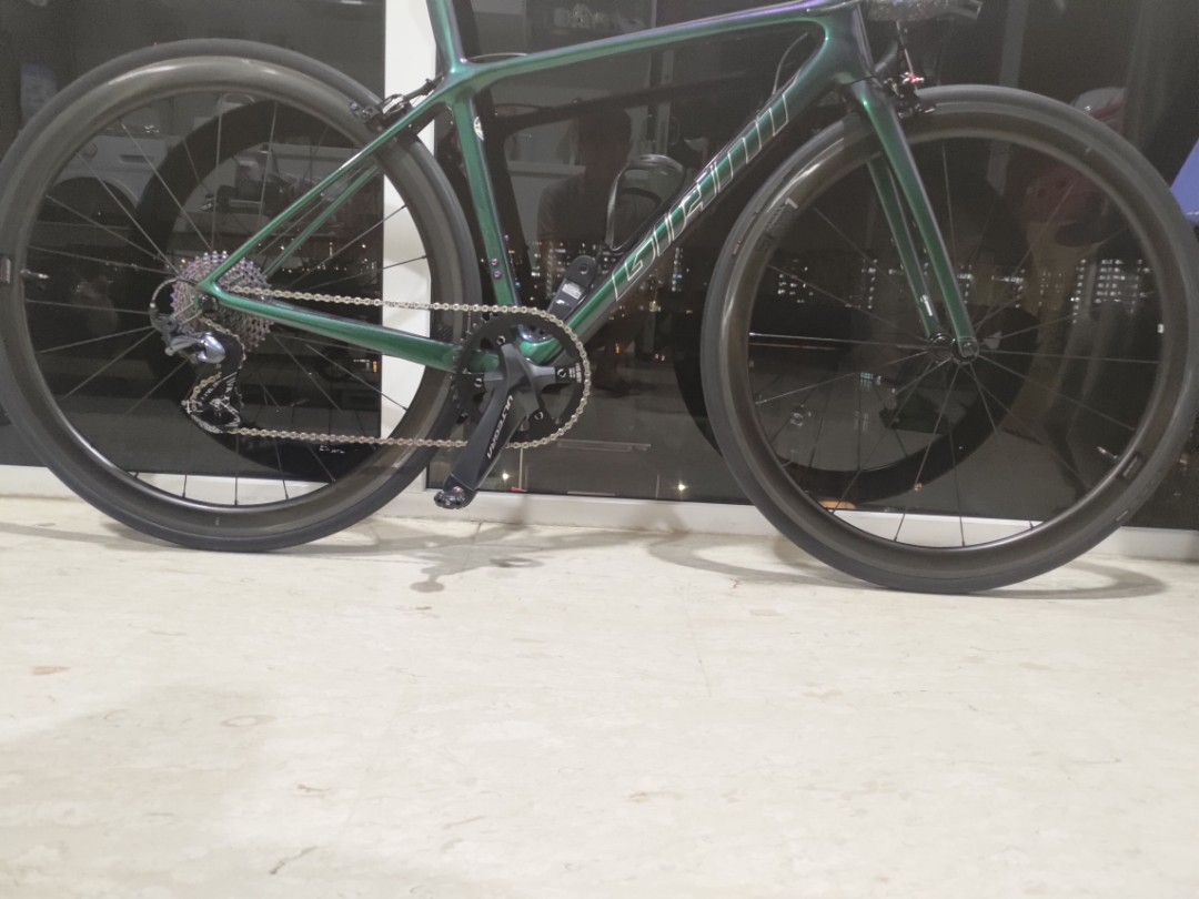 Giant SLR 1 42mm hookless carbon rim brake wheelset with cadex tyre ...