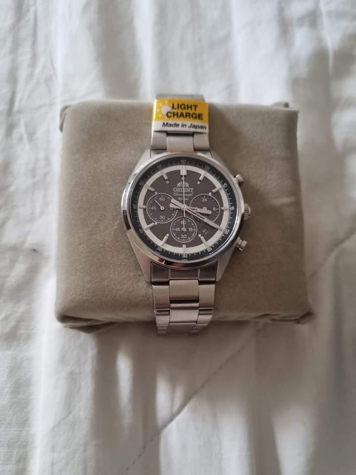 Orient Neo 70s Gray Panda Solar Light, Men's Fashion, Watches ...