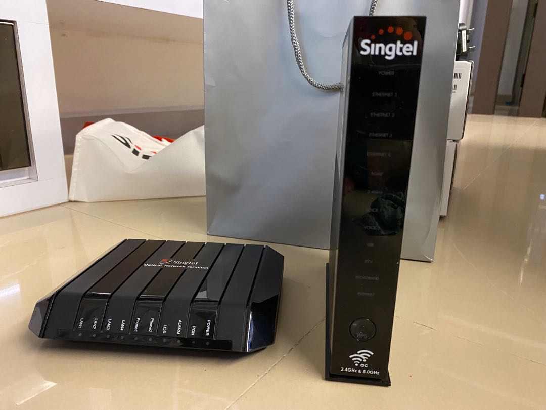 Singtel modem and router, Computers & Tech, Parts & Accessories ...