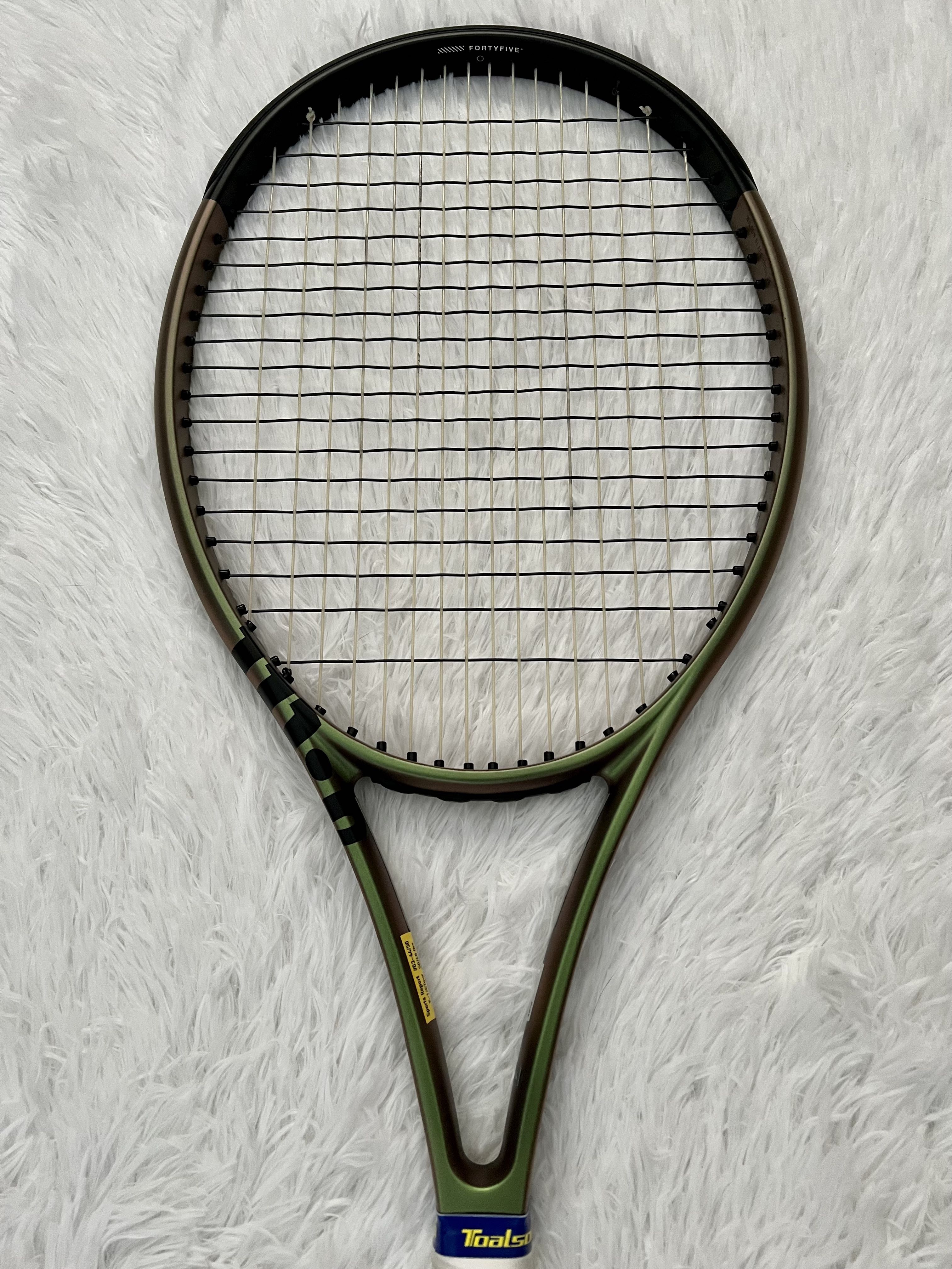 Wilson Blade 100UL v8 tennis racket, Sports Equipment, Sports & Games ...