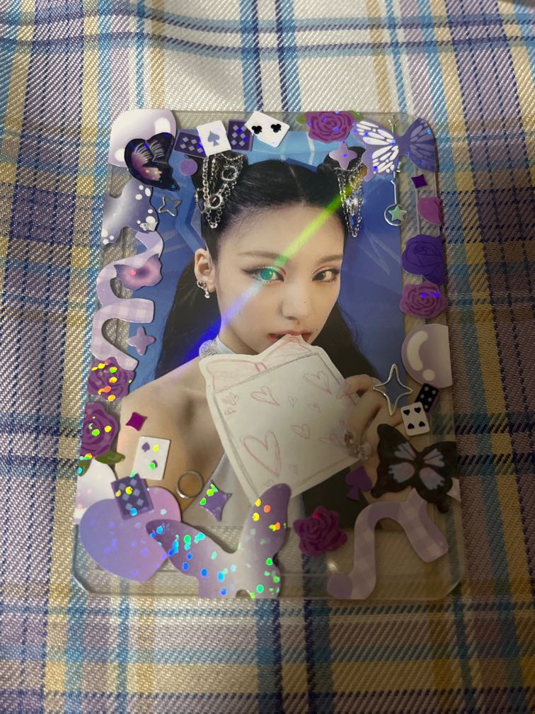 wts itzy cat yeji, Hobbies & Toys, Memorabilia & Collectibles, K-Wave ...