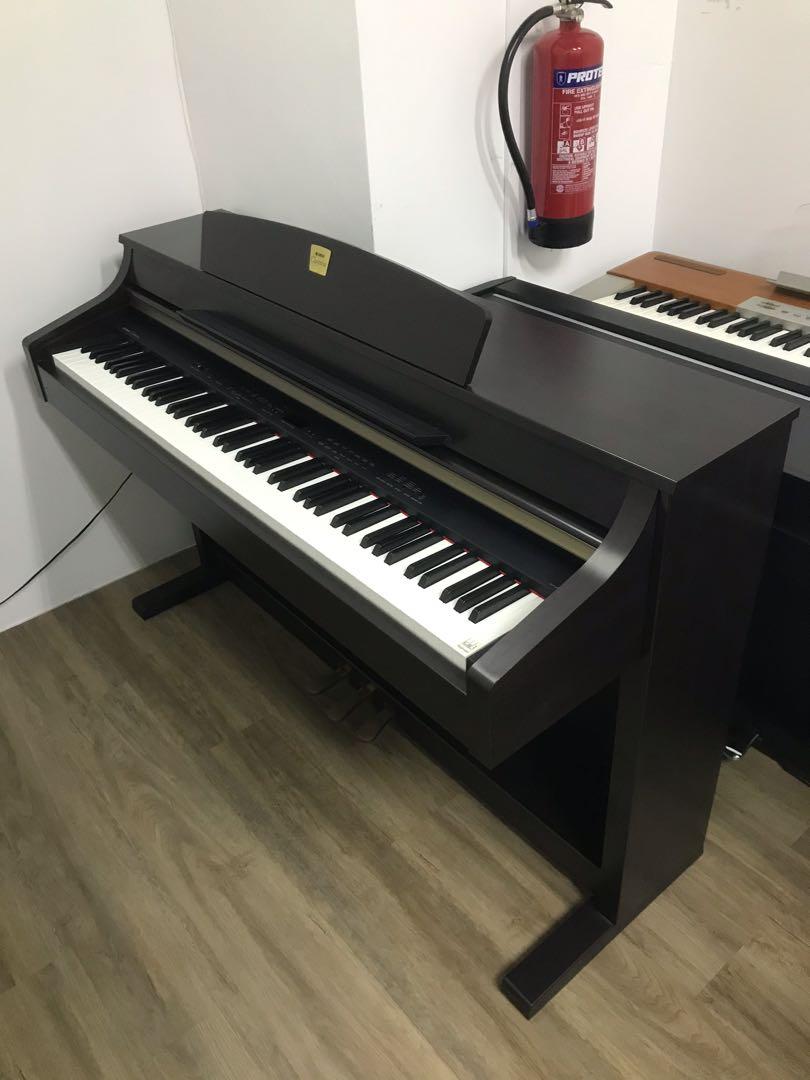 Yamaha CLP 330 Digital Piano Clavinova, Hobbies & Toys, Music & Media, Musical Instruments on ...