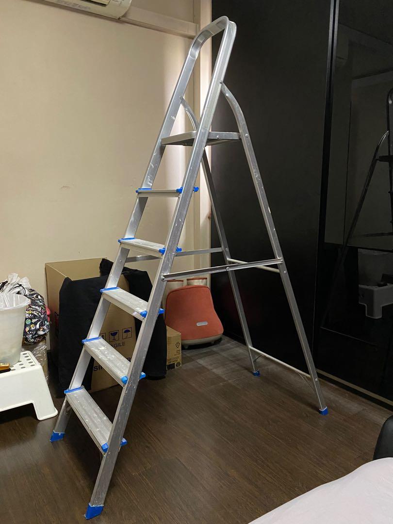 Apex 1.3m/1.8m heavy duty step ladder, Furniture & Home Living, Home ...