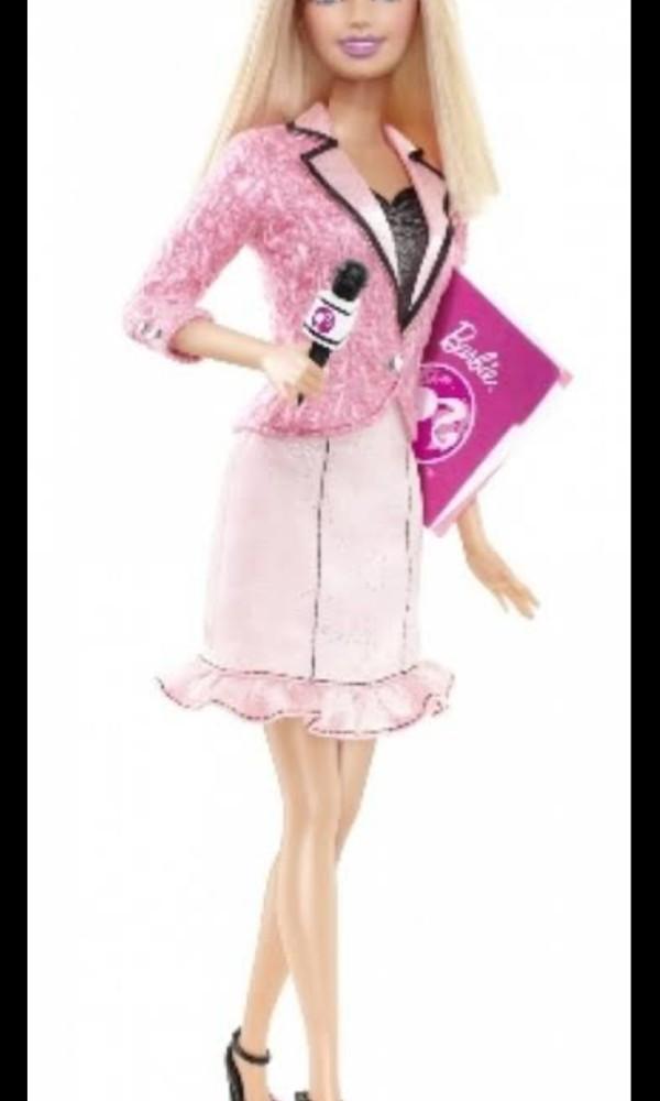 Barbie 2010 TV news anchor doll, Hobbies & Toys, Toys & Games on Carousell