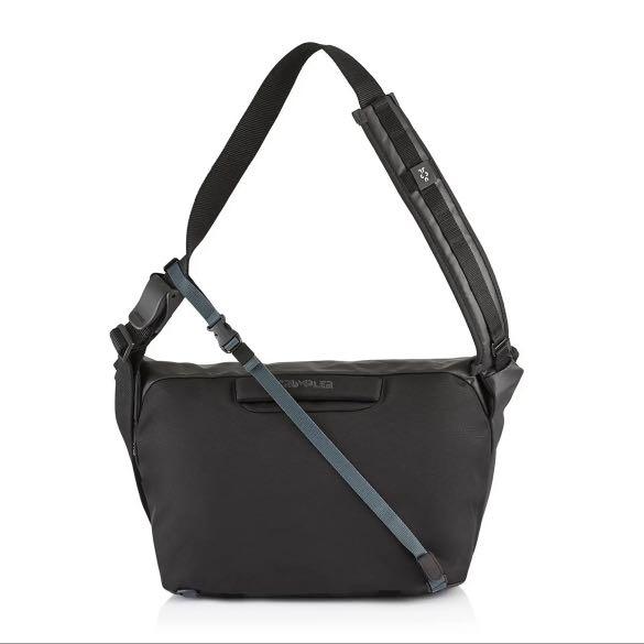 Crumpler Zero Border Messenger Bag, Men's Fashion, Bags, Sling Bags on ...