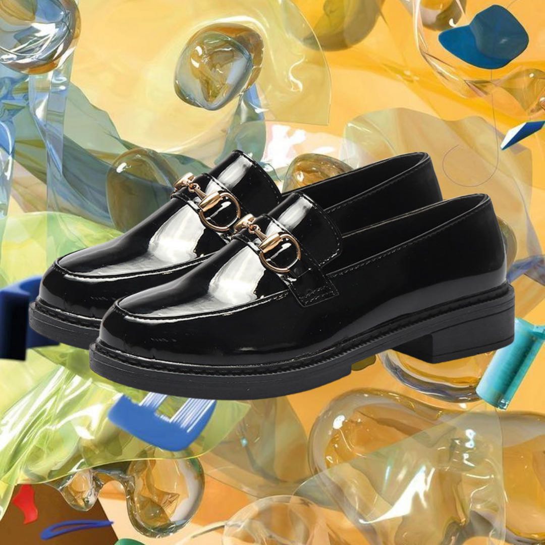 emma chamberlain black shoes !, Women's Fashion, Footwear, Loafers on ...