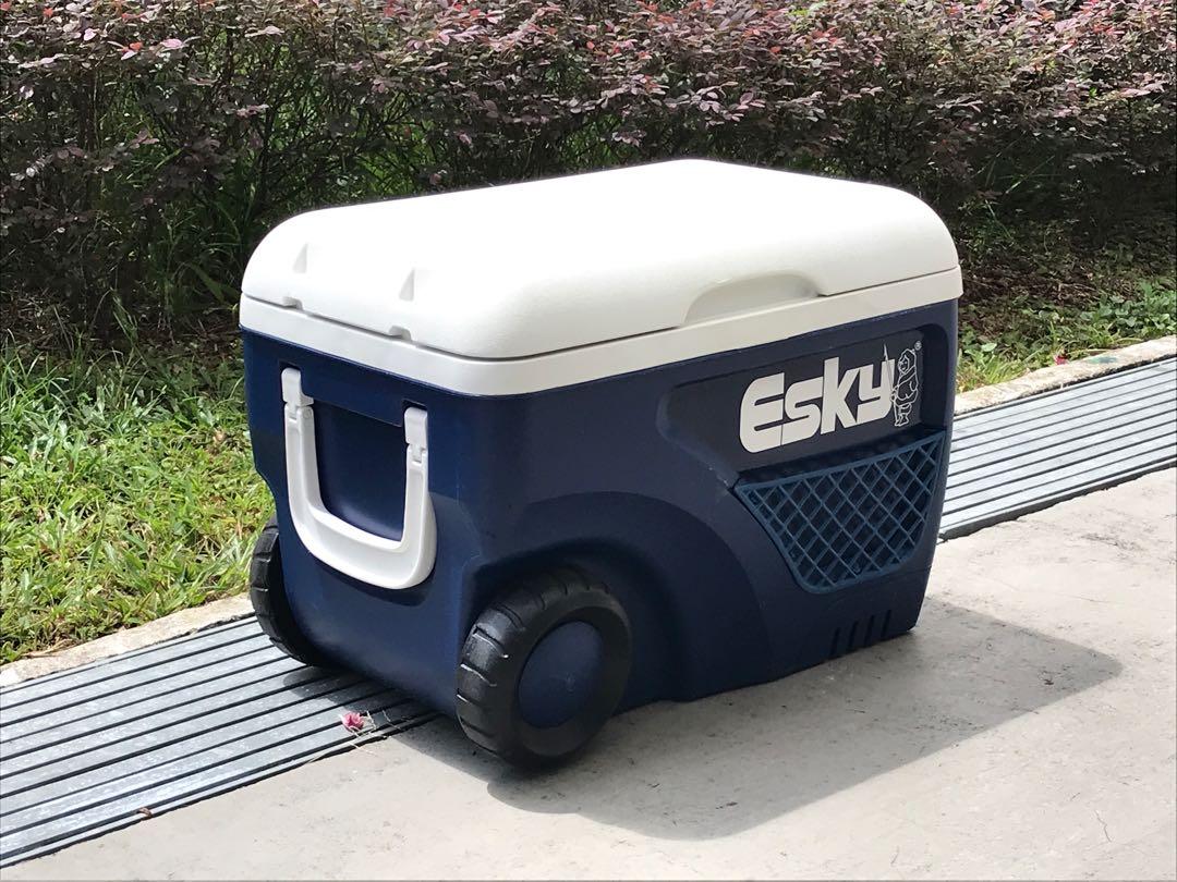 (RESV 9-2) ESKY Cooler Box on Wheels 65L , Sports Equipment, Fishing on ...