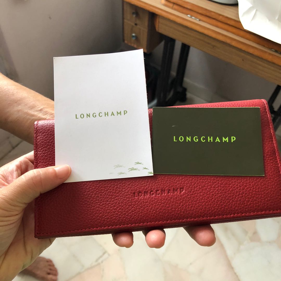 Longchamp wallet, Women's Fashion, Bags & Wallets, Wallets & Card ...