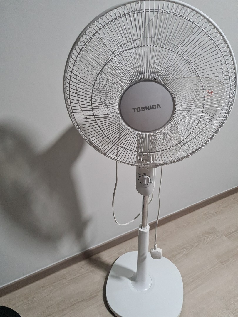Toshiba stand fan, TV & Home Appliances, Air Conditioners & Heating on ...