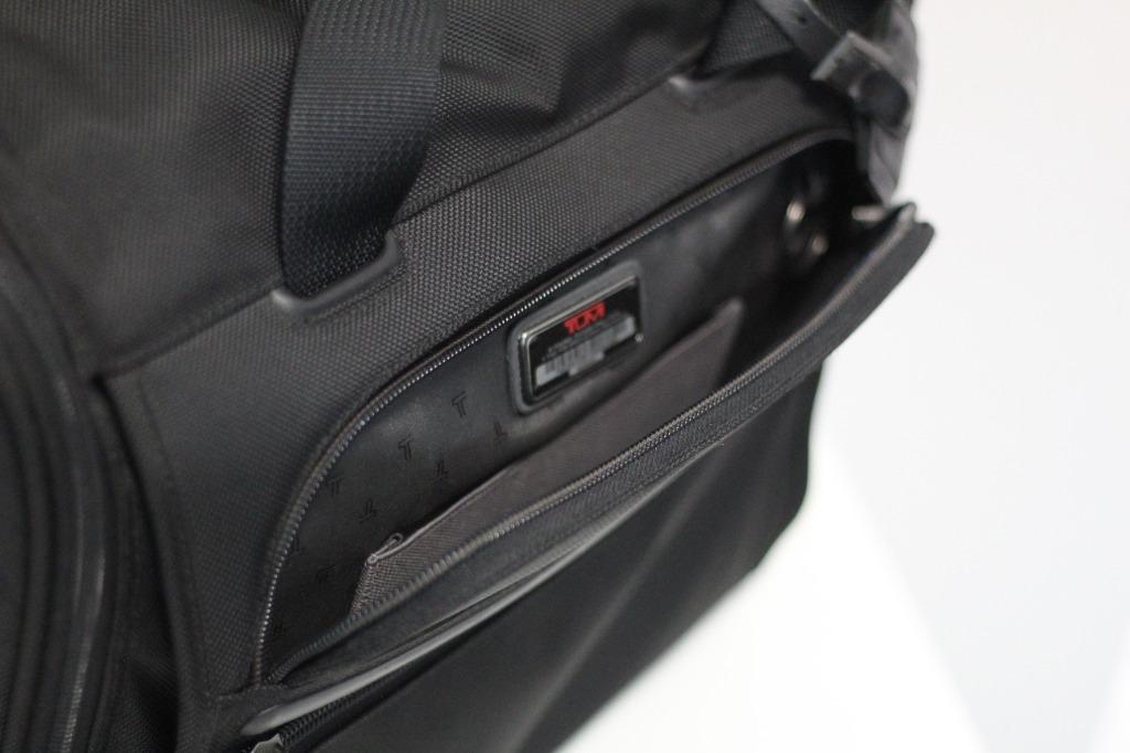 Tumi 22051D4 - Briefcase 2-wheeled / Pilot Flight Bag / Lawyer bag ...