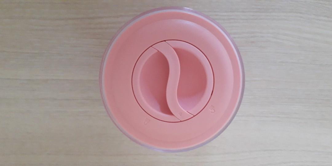 Vacuum lock round food container, Furniture & Home Living, Kitchenware ...