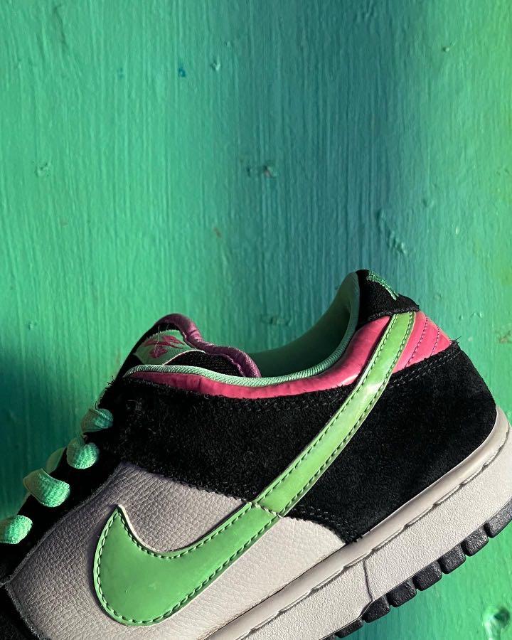 2008 Poison SB Dunk Low, Men's Fashion, Footwear, Sneakers on Carousell