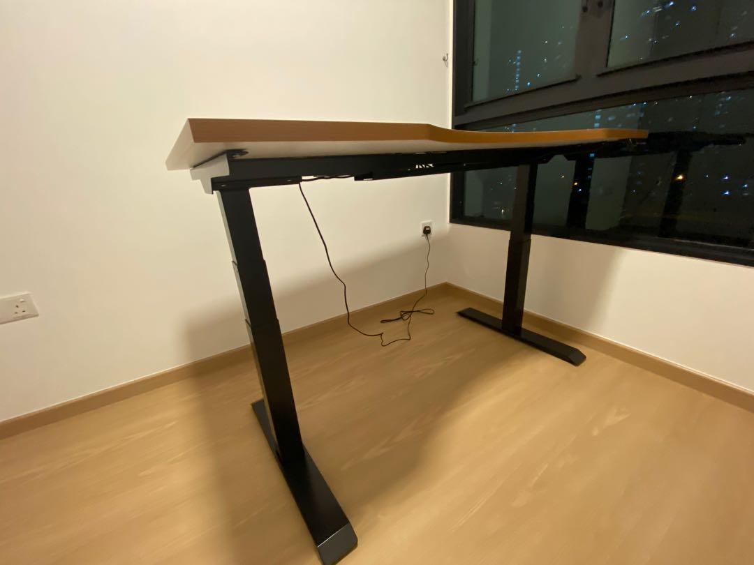 1.4m Ergonomic electric Study Table (stand/sit desk), Furniture & Home ...