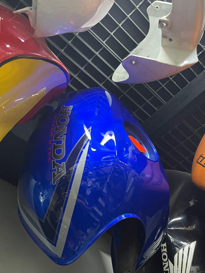 CB400 spec 3 tank, Motorcycles, Motorcycle Accessories on Carousell