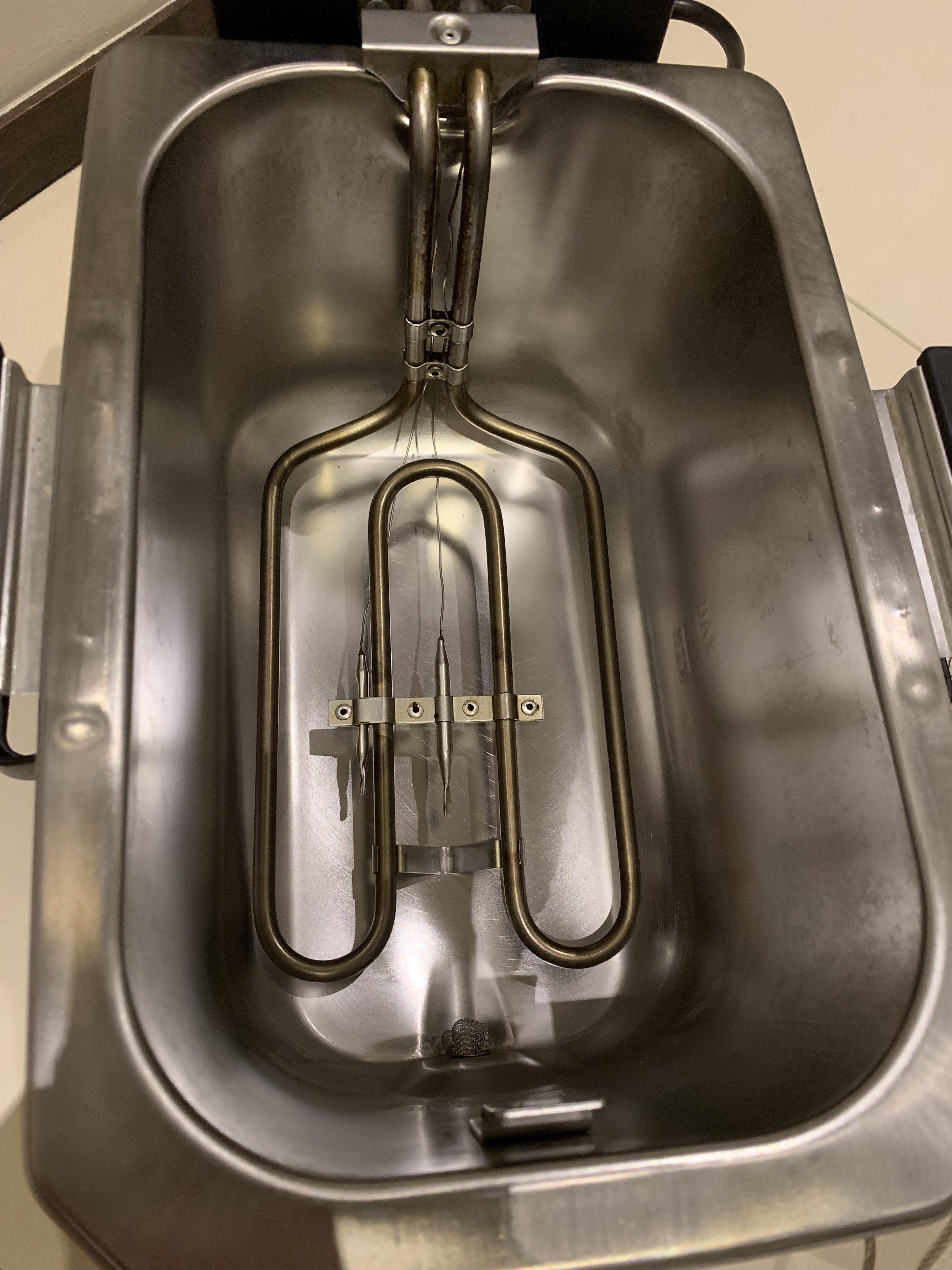 Delonghi Premium Fry F34512CZ, TV & Home Appliances, Kitchen Appliances ...