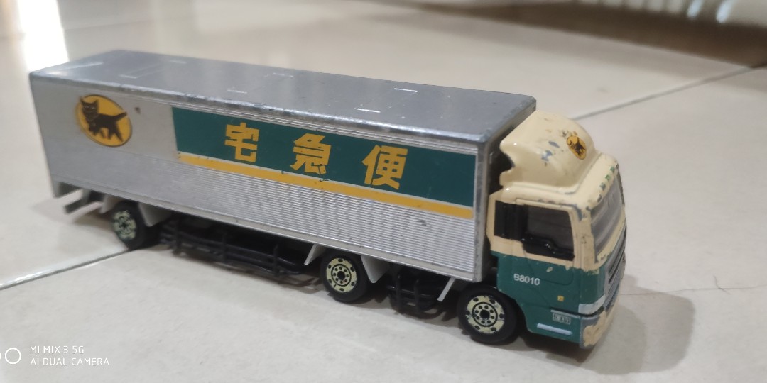 japan pos express courier lorry truck van transporter black cat japan ...