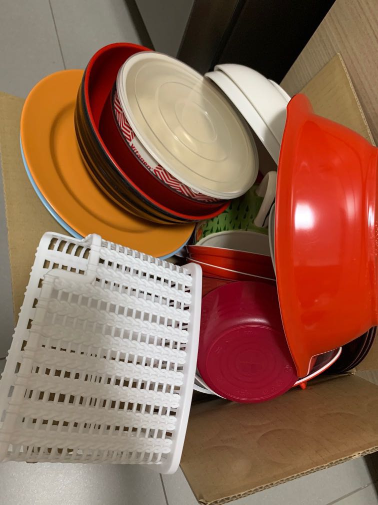 Plastic & ceramic plates & bowls, Furniture & Home Living, Kitchenware ...