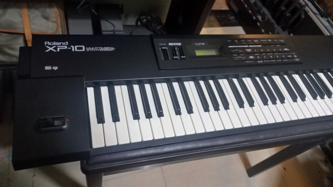 Roland XP-10 61-Key Digital Keyboard Synthesizer, Hobbies & Toys, Music ...