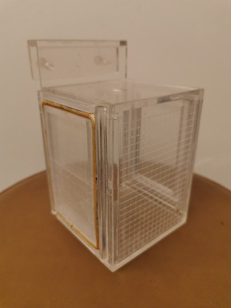 Separation box, Pet Supplies, Homes & Other Pet Accessories on Carousell