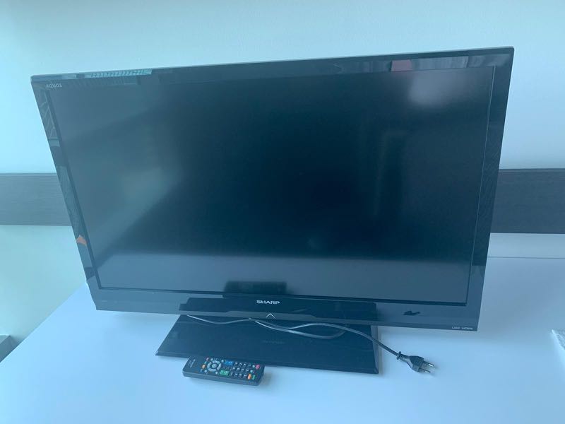 Sharp 32 inch TV, TV & Home Appliances, TV & Entertainment, TV on Carousell