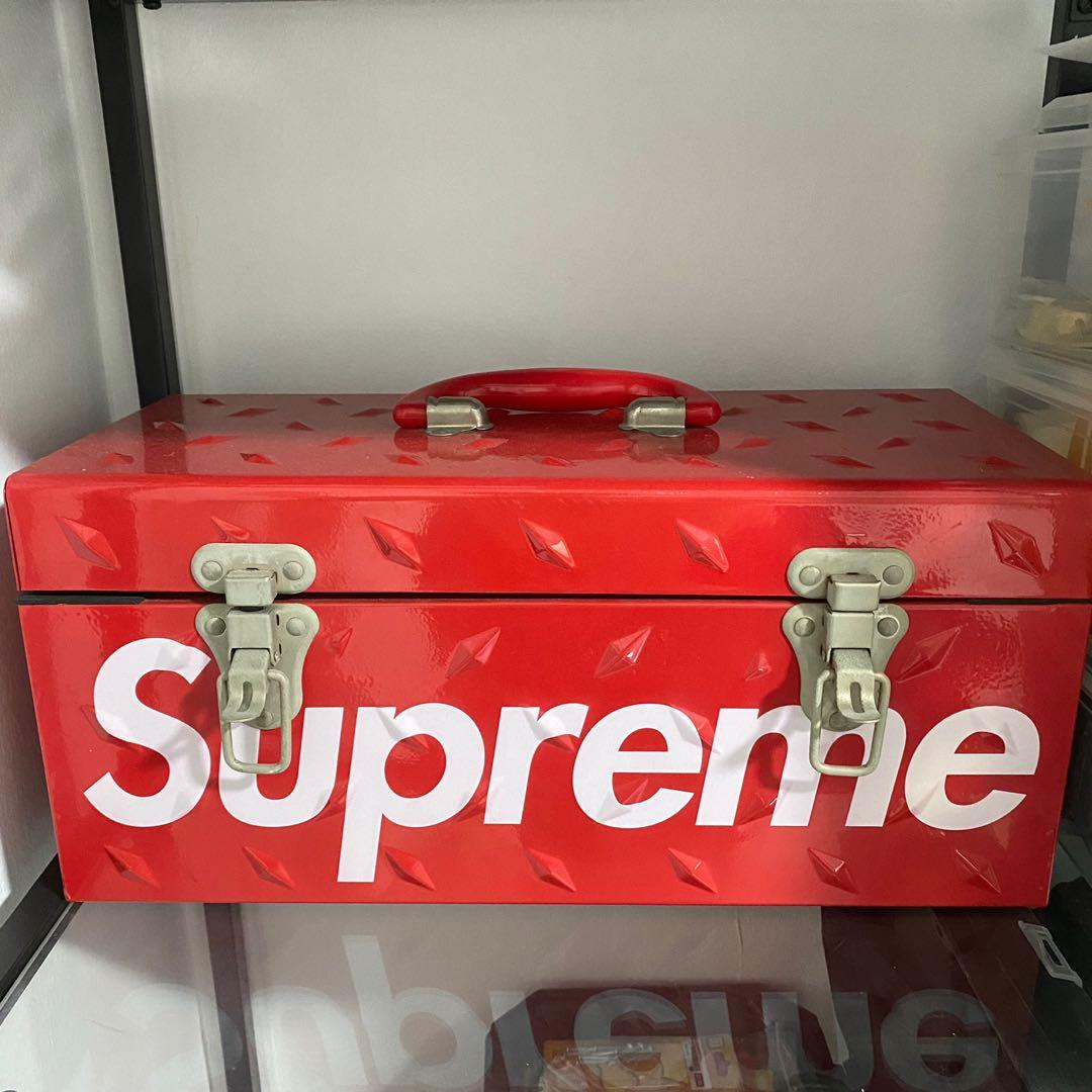 Supreme diamond plate tool box red, Men's Fashion, Watches ...