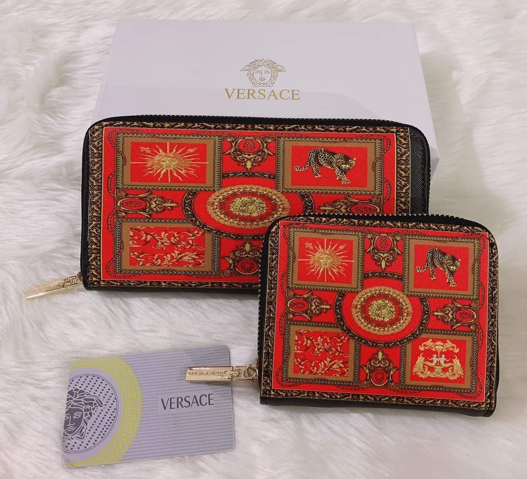 V Wallet set with box, Women's Fashion, Bags & Wallets, Wallets & Card ...