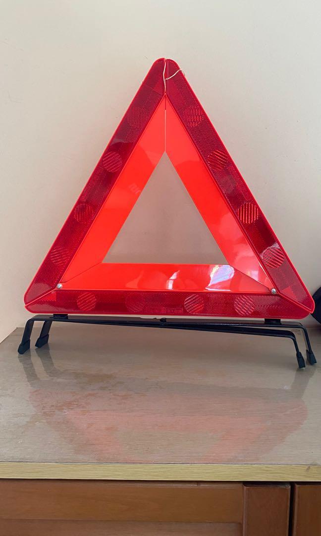 Vehicle breakdown signage, Car Accessories, Accessories on Carousell