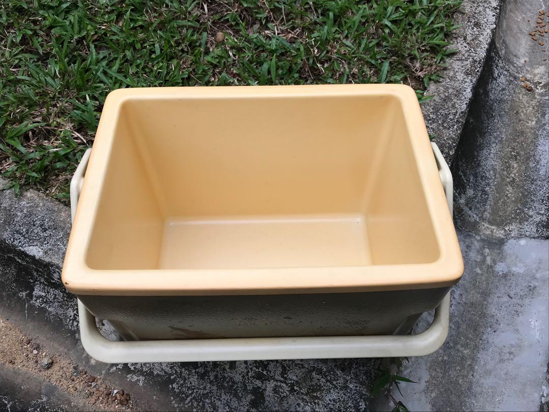 Vintage! Thermos Cooler Box 16L -Made in USA, Furniture & Home Living ...