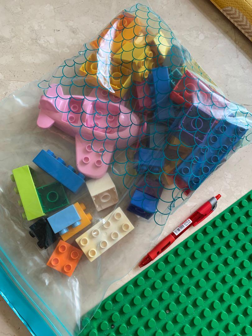 Duplo board & Duplo Lego, Hobbies & Toys, Toys & Games on Carousell