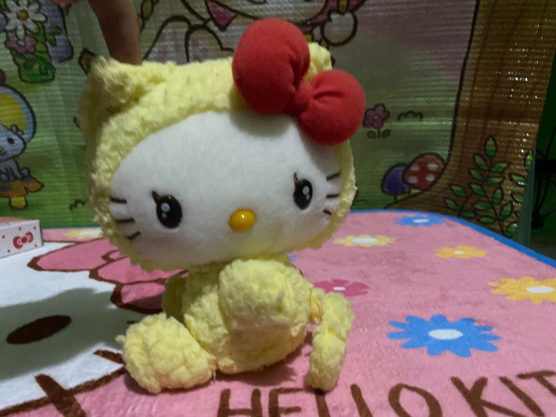 Hello Kitty Yellow, Hobbies & Toys, Toys & Games on Carousell