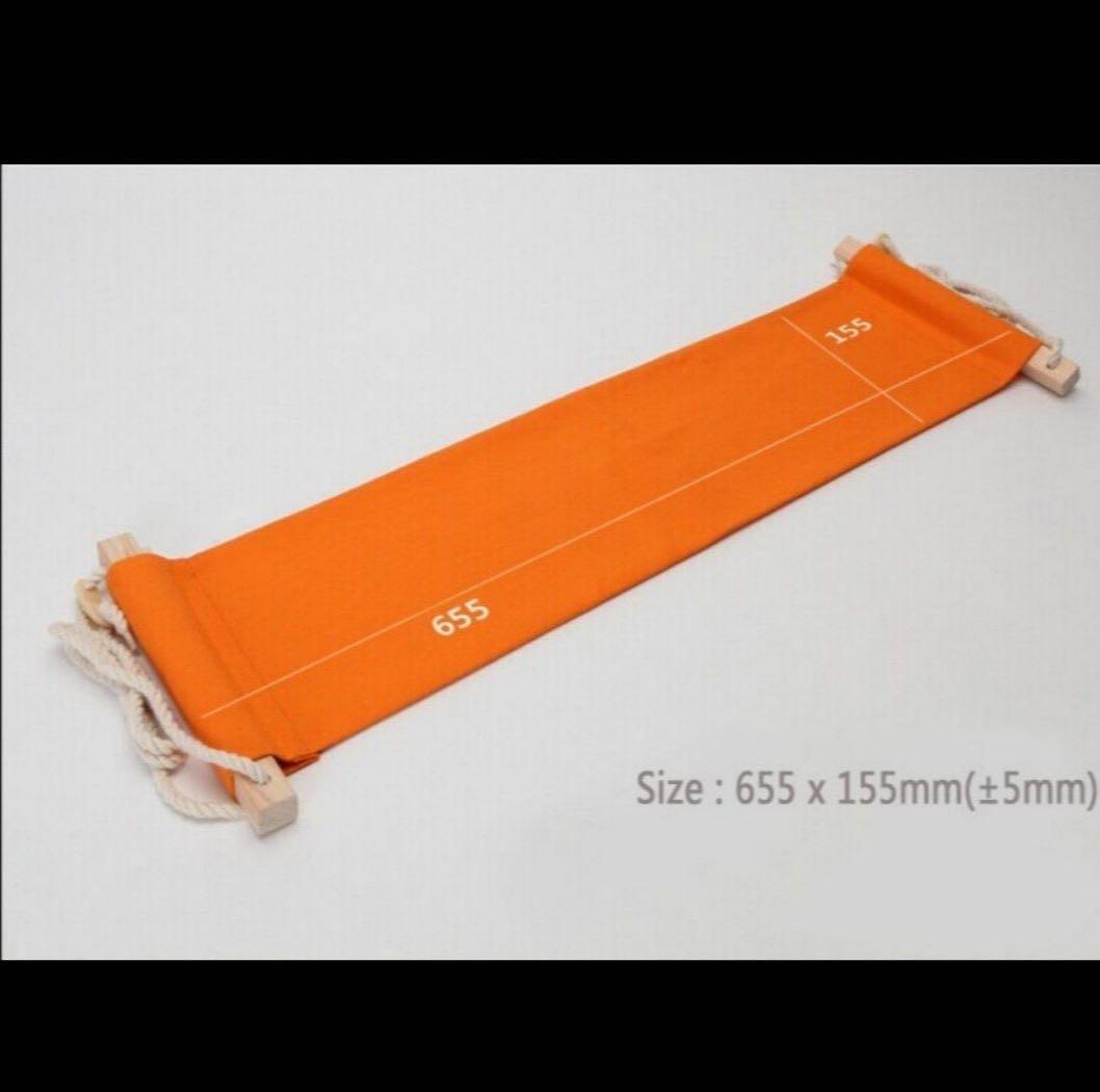 INSTOCK minimalist office work desk leg support hammock / student study ...