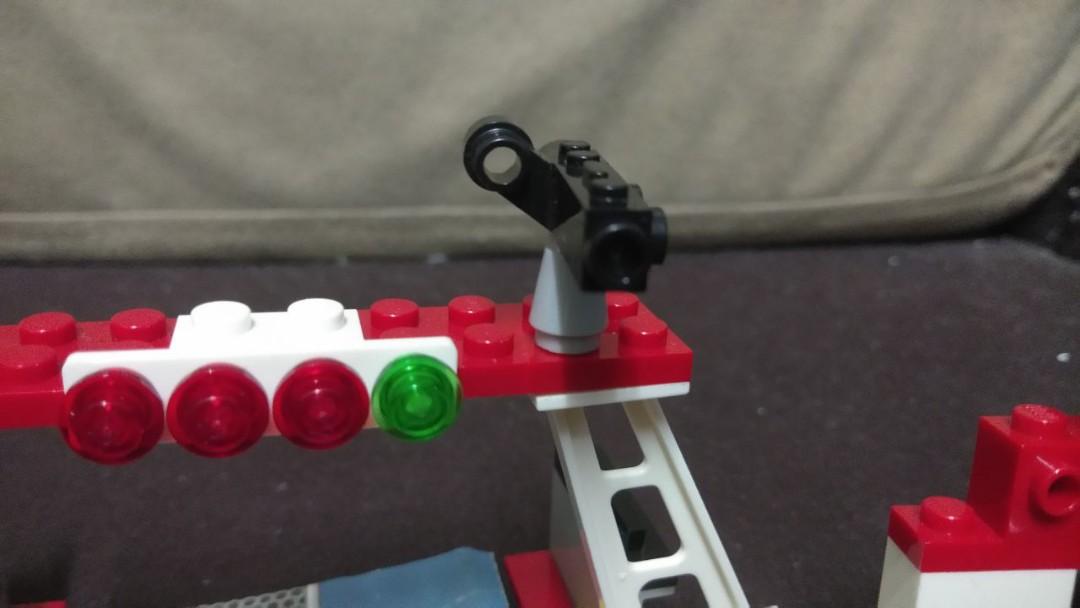 Lego Finish Line & Podium Shell V-Power 40194, Hobbies & Toys, Toys ...