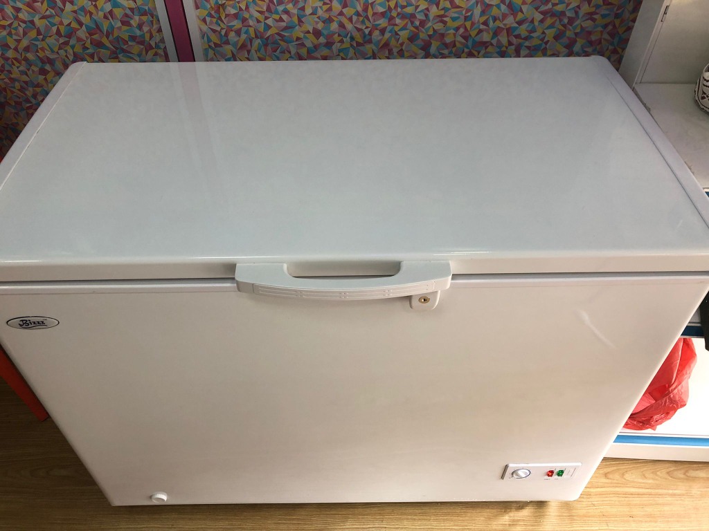 300L Chest Freezer, TV & Home Appliances, Kitchen Appliances ...